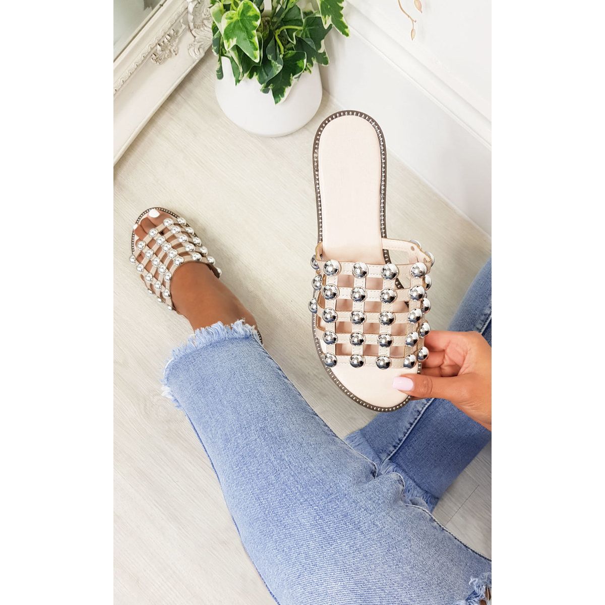 Caged Open Toe Sliders | Go Wholesale