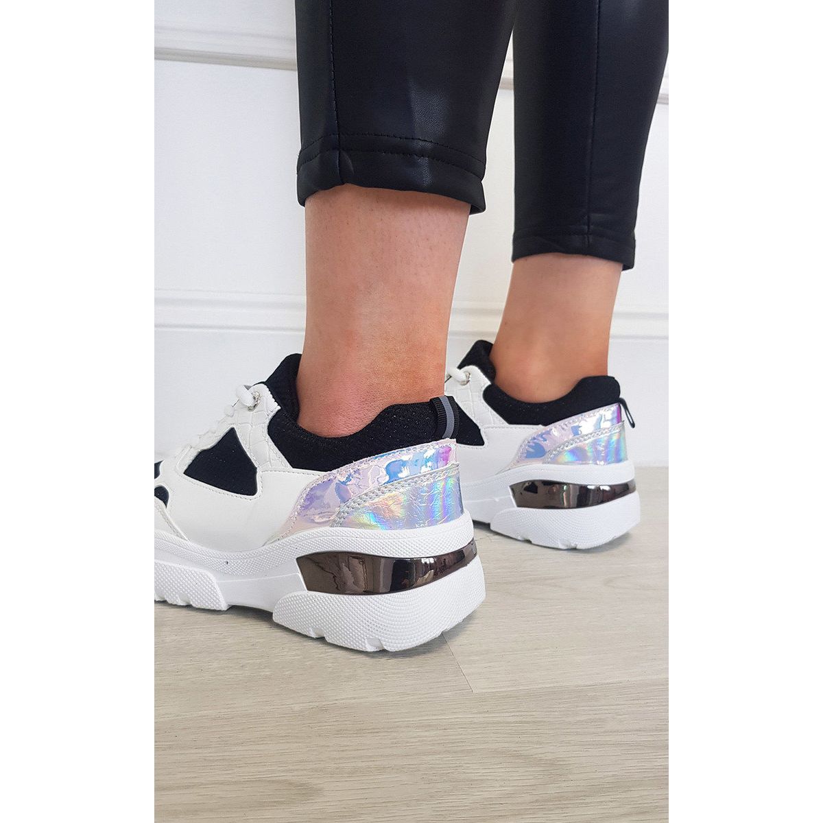 Mesh Trainers | Go Wholesale